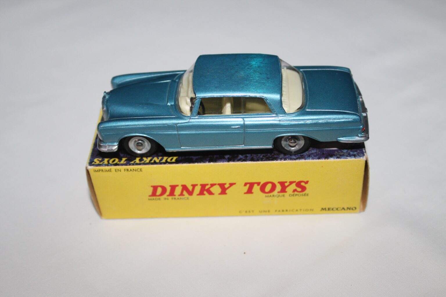 Dinky Toy 533 Mercedes Benz 300 SE Coupe | Mint