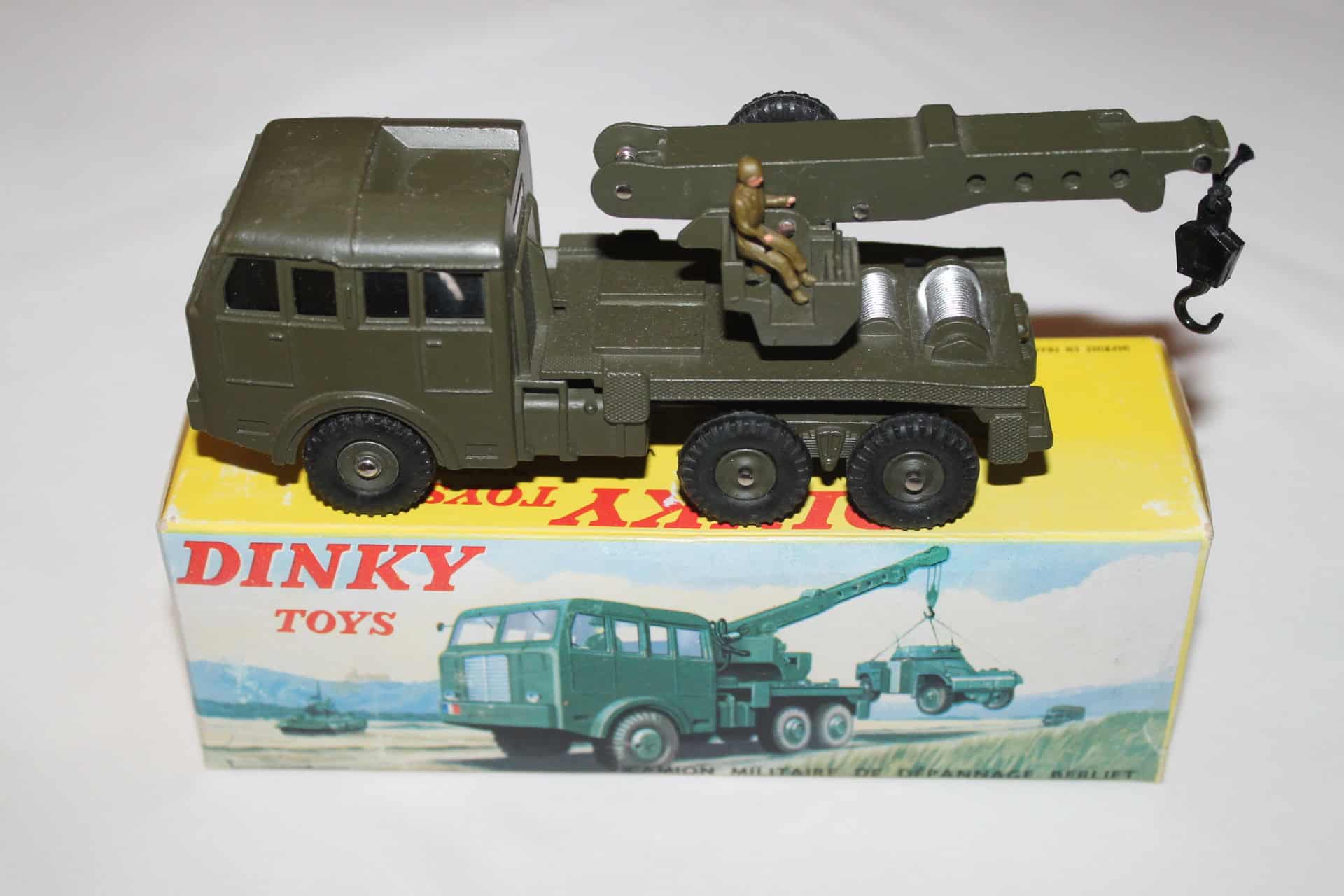 Dinky 826 Berliet Military Breakdown Truck.