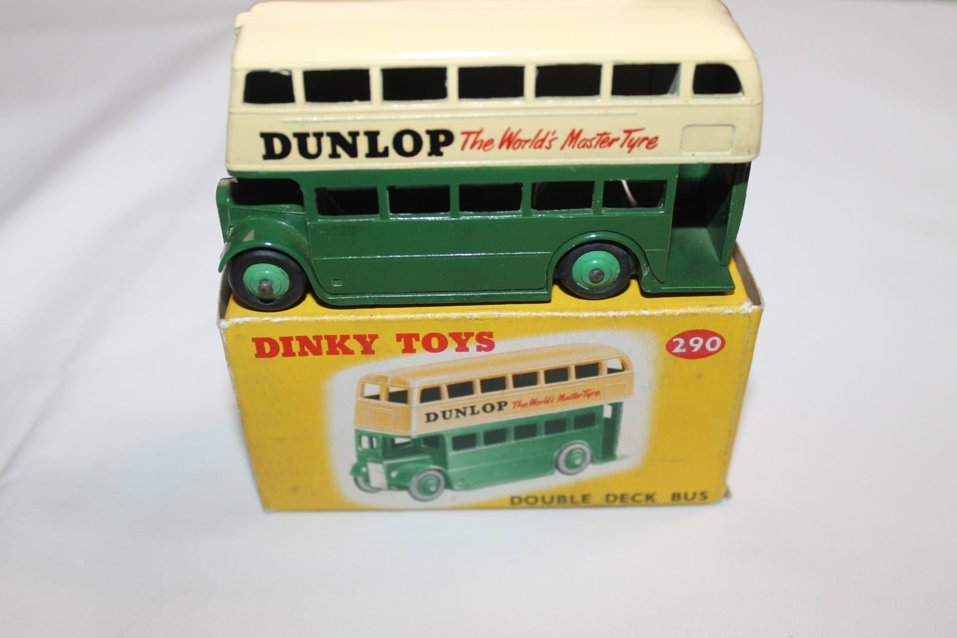 Dinky Toys 290 Double Decker Bus - Diecast